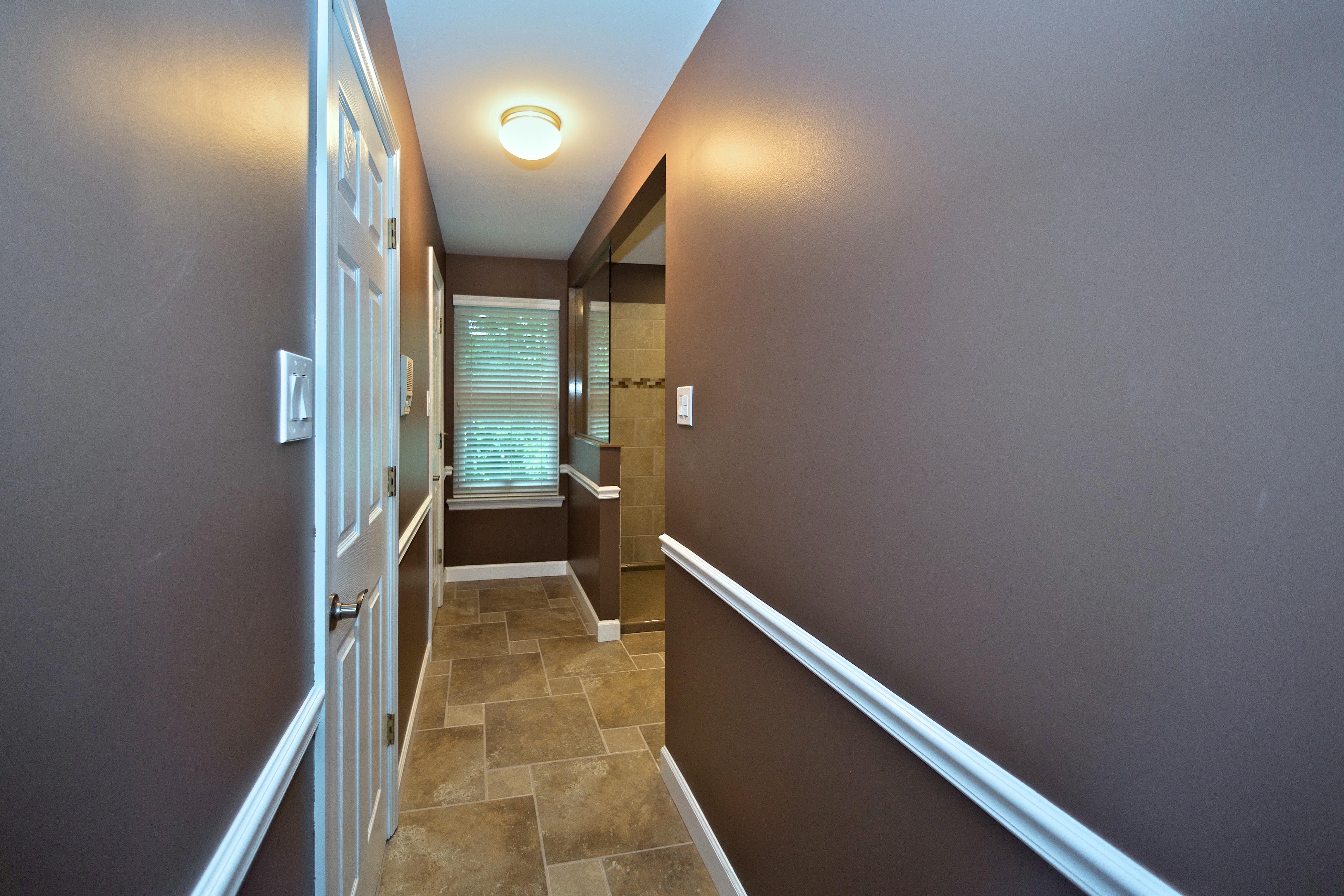 Warm and Inviting Master Bath | ProSource Wholesale