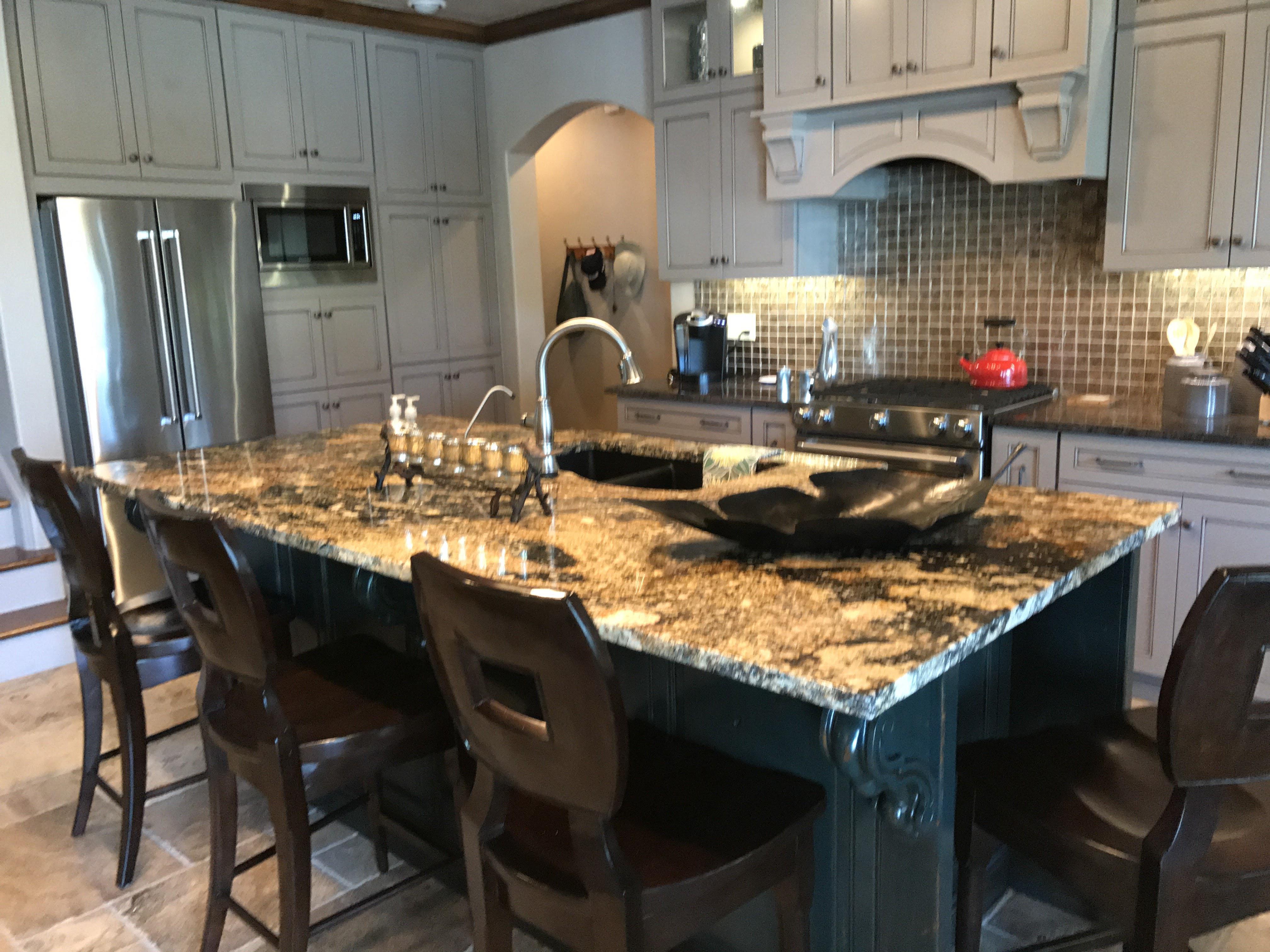 Lake House Kitchen | ProSource Wholesale